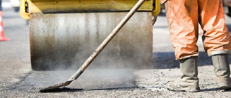 Top 4 Asphalt Patching Techniques to Get Smooth Driving Surface